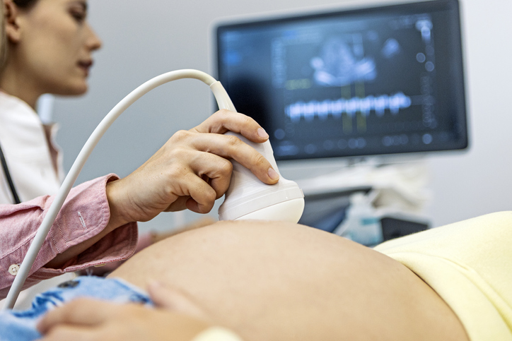 How do doppler ultrasounds assess fetal anemia in HDFN?